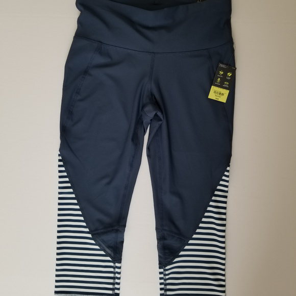Xersion | Pants & Jumpsuits | Xersion Performance Capri Top M L Nwt ...